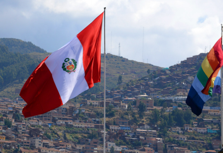 Uncover the Meaning Behind the Cusco Flag: A Peruways Insight - Peruways